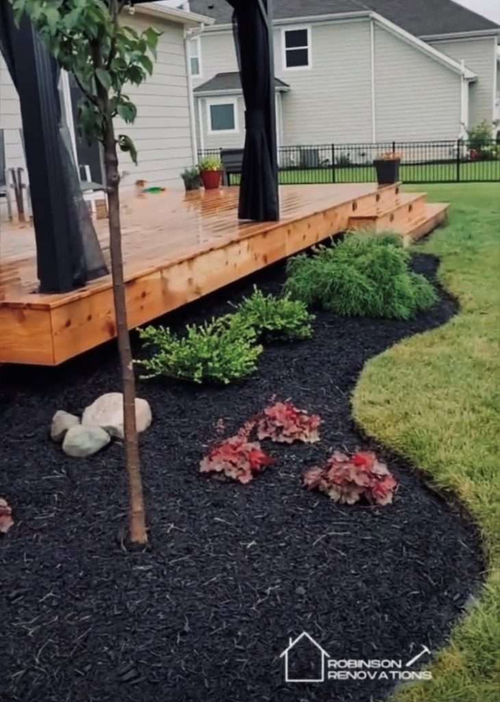 Premium Dyed Mulch - Musselman Landscaping | Indianapolis Mulch Delivery